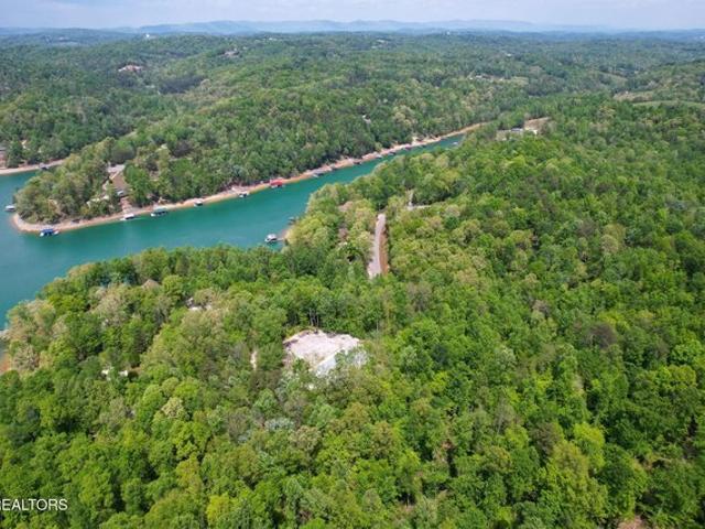 Cove Point Rd, La Follette, TN 37766
