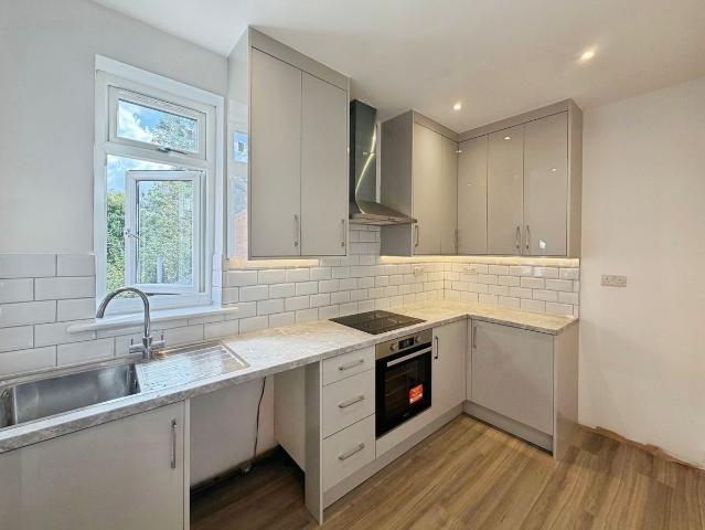 Cove Road, Farnborough, Hampshire GU14, 2 bed maisonette to rent, £1,450 pcm | PrimeLocation