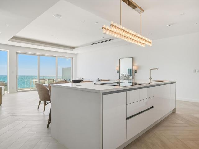 Cove 208 Palm Cay, Yamacraw, BS