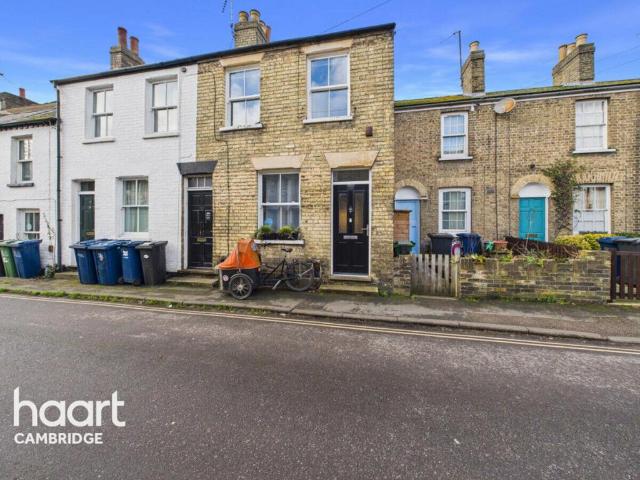 Covent Garden, Cambridge 3 bed terraced house to rent £2,250 pcm £519 pw