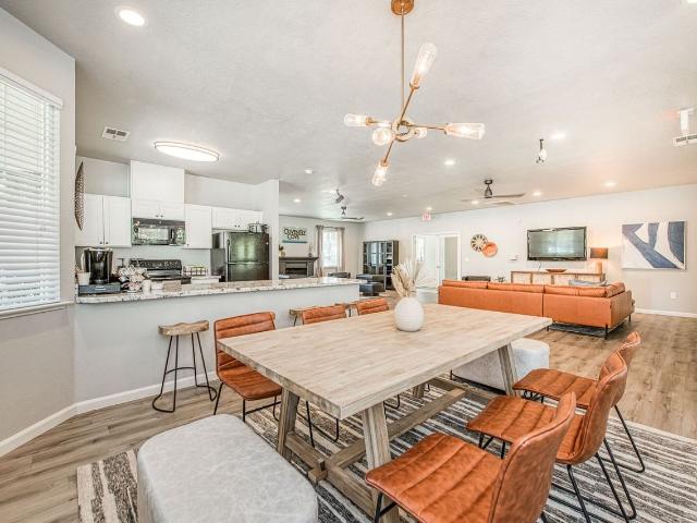 Coventry Cove 1 Bedroom Apartment for Rent at 190 N Coventry Ave, Clovis, CA 93611