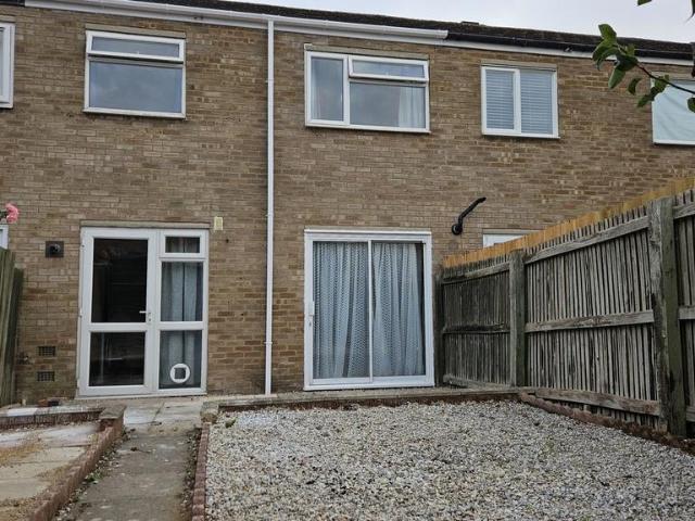 Coventry Close, Stevenage SG1 3 bed property to rent £1,595 pcm £368 pw