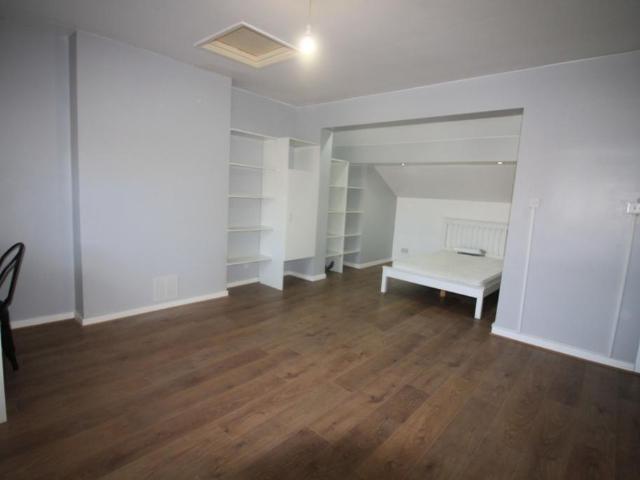 Coventry CV1 3 bed terraced house to rent £1,275 pcm £294 pw