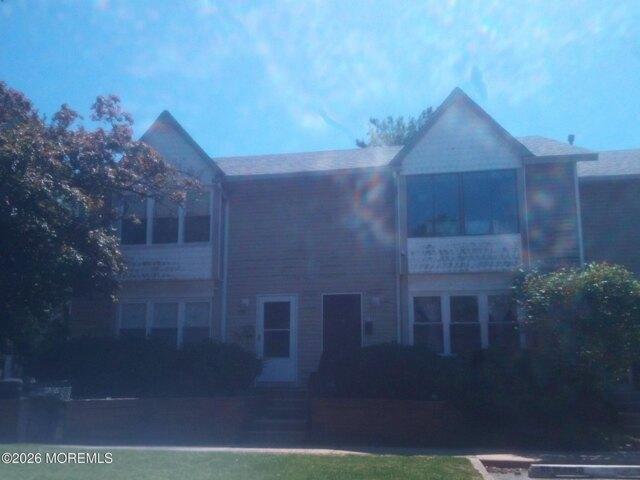 Coventry Dr, Lakewood, Home For Sale