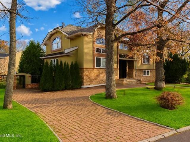 Coventry Rd, Staten Island, Home For Sale