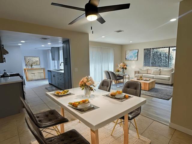 Coventry Square Apartments 2 Bedroom Apartment for Rent at 1076 W Arrow Hwy, Upland, CA 91786