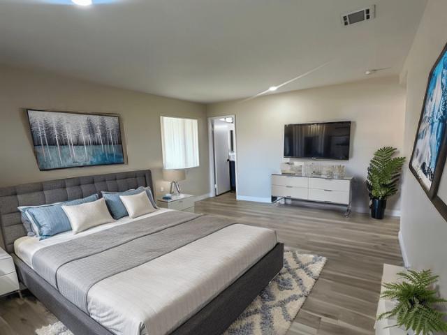 Coventry Square Apartments 2 Bedroom Apartment for Rent at 1076 W Arrow Hwy, Upland, CA 91786