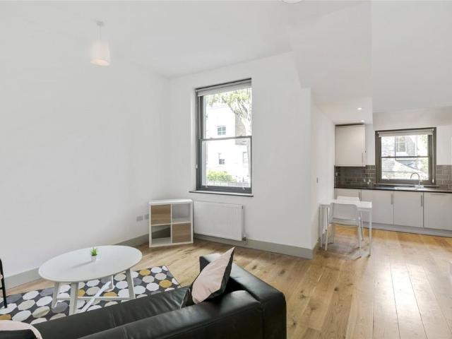 Coverdale Road, London, W12 1 bed apartment to rent £1,950 pcm £450 pw