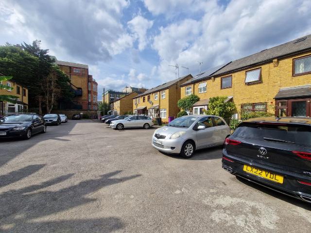 Coverley Close, London E1, 3 bed terraced house to rent, £3,100 pcm | PrimeLocation