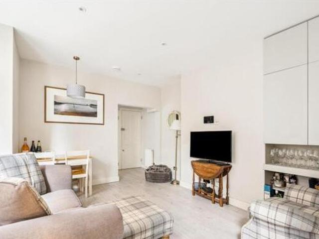 Coverton Road, London, 2 Bedroom Flat