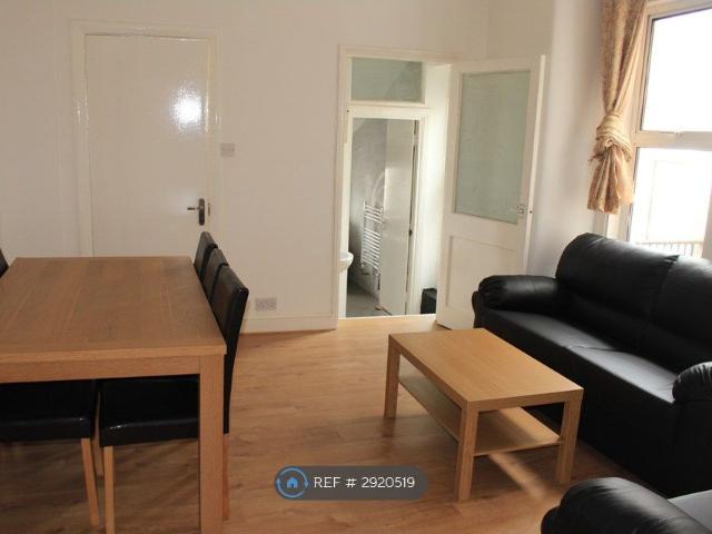 Coverton Road, London SW17, 5 bed flat to rent, £4,500 pcm | PrimeLocation