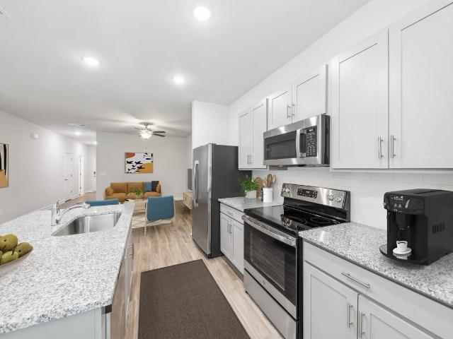 Covey Homes Newnan Village 2 Bedroom Apartment for Rent at 10 10 American Avenue, Newnan, GA 30263