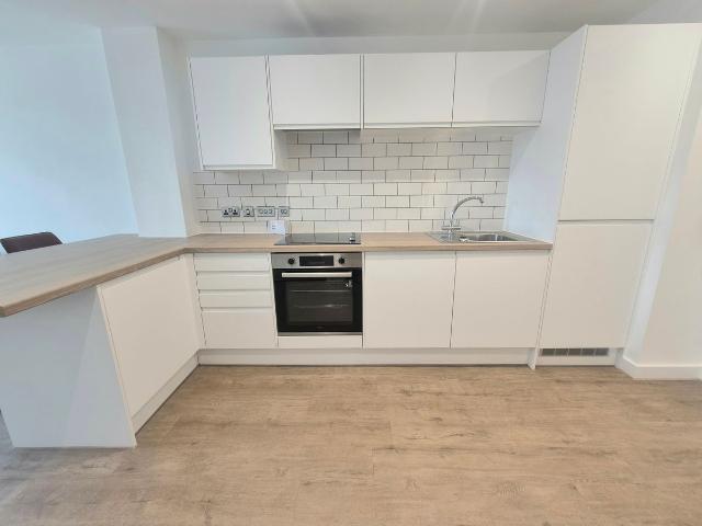 Cow Green, Halifax HX1, 1 bed flat to rent, £860 pcm | PrimeLocation