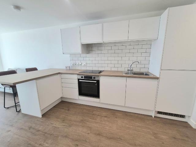 Cow Green, Halifax HX1, 1 bed flat to rent, £935 pcm | PrimeLocation