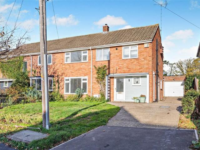 Cow Lane, Fulbourn, Cambridge. 3 bed semi detached house to rent £1,850 pcm £427 pw
