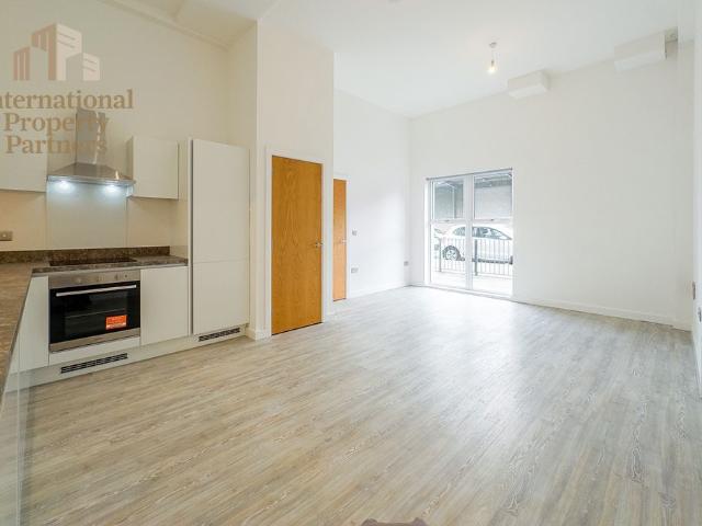 Cow Lane, Middlewood Plaza, Salford M5, 2 bed terraced house to rent, £1,400 pcm | PrimeLocation