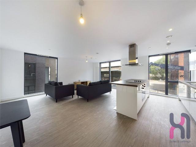 Cow Lane, Salford M5, 4 bed flat to rent, £2,400 pcm | PrimeLocation