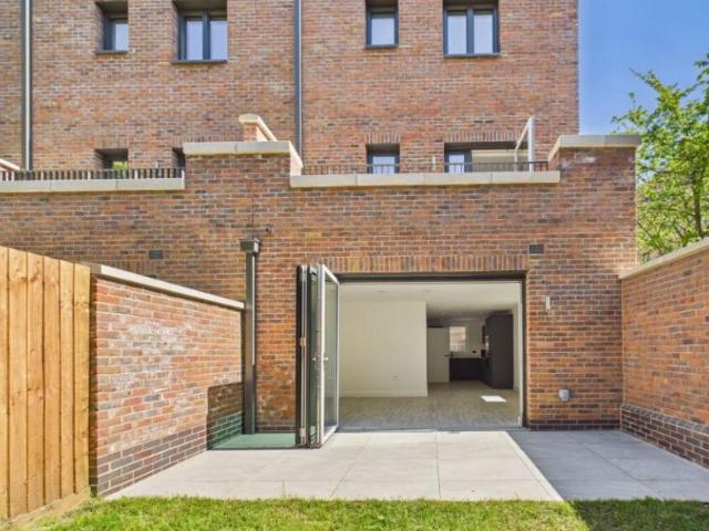 Cowan Gardens, North Gate Park N15, 4 bed terraced house to rent, £3,500 pcm | PrimeLocation