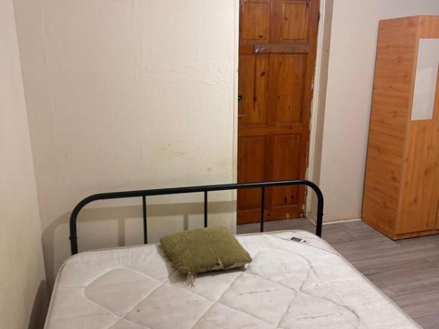 Cowbridge Lane, Barking IG11, Room to rent, £850 pcm | PrimeLocation
