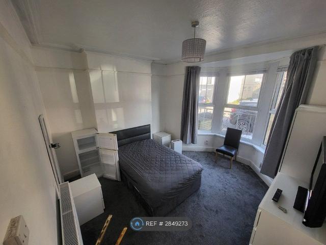 Cowbridge Road, Bridgend CF31, Room to rent, £607 pcm | PrimeLocation