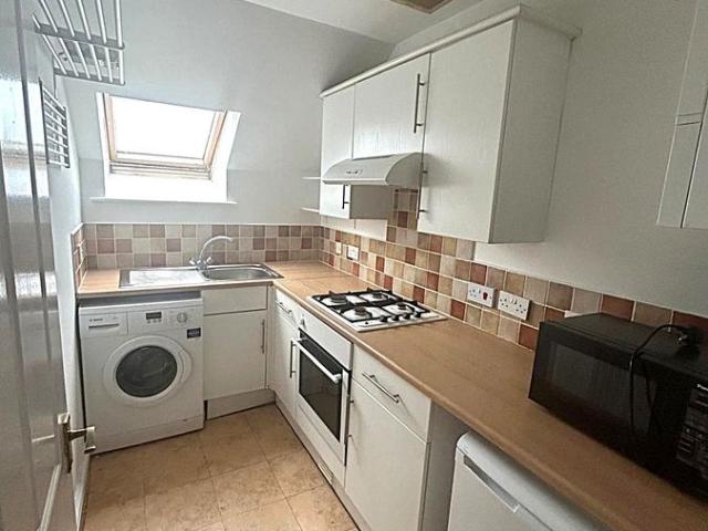 Cowbridge Road East, Cardiff CF5, 2 bed flat to rent, £975 pcm | PrimeLocation