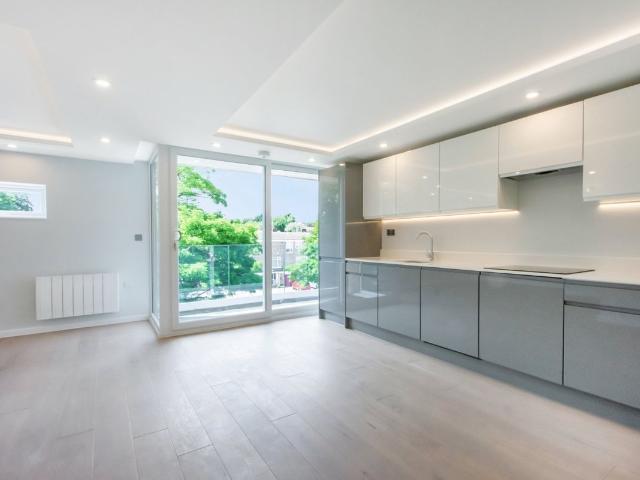 Cowen House, Fair Acres, Bromley, Kent BR2, 2 bed flat to rent, £1,900 pcm | PrimeLocation