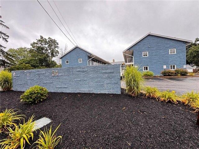 Cowesett Ave Apt,west Warwick, Condo For Sale