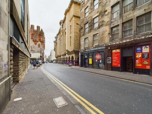 Cowgate, Old Town, 2 Bedroom Flat