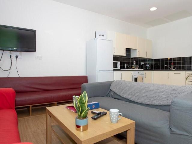 Cowgate, Edinburgh EH1, 1 bed flat to rent, £953 pcm | PrimeLocation