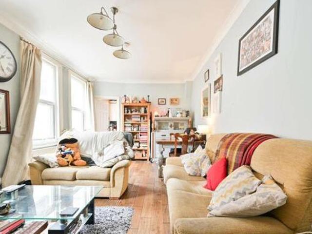 Cowick Road, Tooting Bec, 2 Bedroom Flat