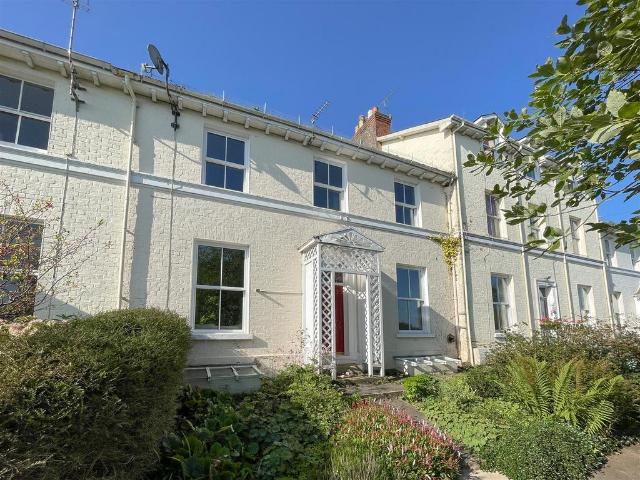Cowleigh Road, Malvern 3 bed townhouse to rent £1,850 pcm £427 pw