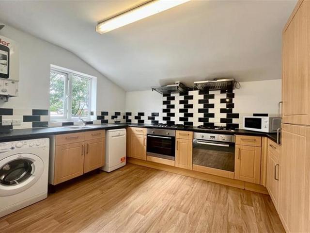 Cowley, Oxford, Oxfordshire, OX4 5 bed flat to rent £3,375 pcm £779 pw