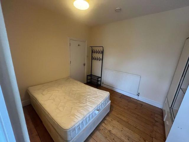 Cowley Road, Uxbridge UB8, Room to rent, £725 pcm | PrimeLocation