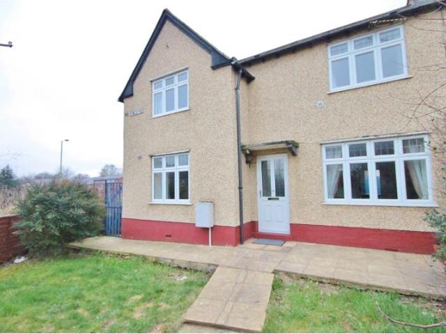 Cowley Road, Littlemore, Oxford, OX4 4 bed semi detached house to rent £2,750 pcm £635 pw