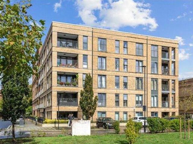 Cowley Road, London, 2 Bedroom Apartment