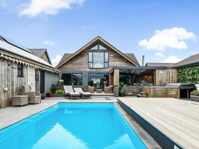 Cowley Road, Lymington, 4 Bedroom Detached