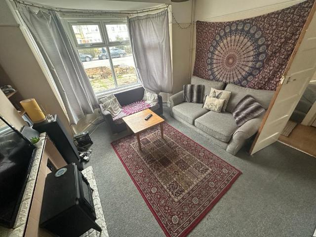 Cowley Road, Oxford OX4, 3 bed semi detached house to rent, £2,300 pcm | PrimeLocation