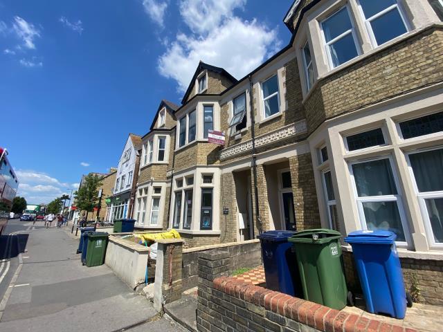 Cowley Road, Oxford, OX4 5 bed flat to rent £4,150 pcm £958 pw