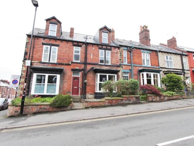 Cowlishaw Road, Sheffield 5 bed house to rent £2,100 pcm £485 pw