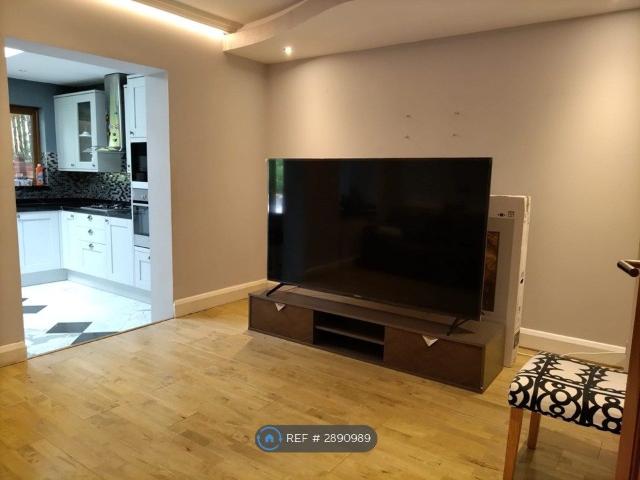 Cowper Close, Welling DA16, 3 bed semi detached house to rent, £2,400 pcm | PrimeLocation