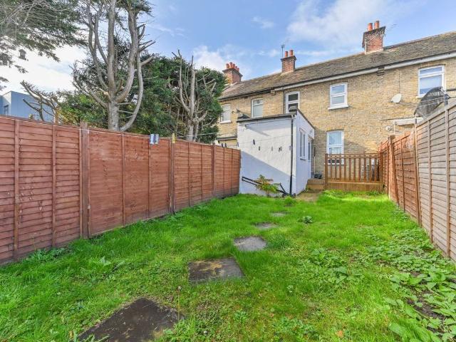 Cowper Avenue, Sutton SM1, 3 bed end terrace house to rent, £2,500 pcm | PrimeLocation