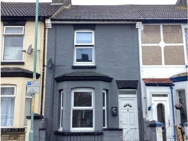 Cowper Road, Gillingham ME7, 3 bed terraced house to rent, £1,500 pcm | PrimeLocation