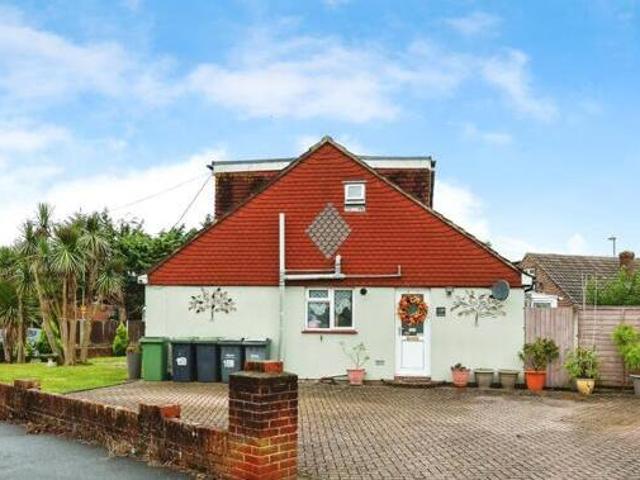 Cowplain, Milton Road, Waterlooville, 5 Bedroom Detached