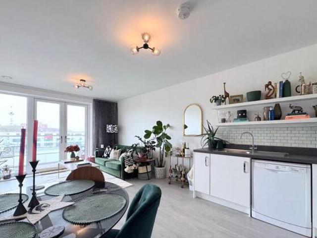 Coxwell Boulevard, London, 1 Bedroom Flat