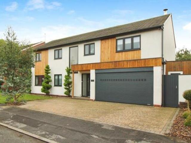 Cox Crescent, Dunchurch, 4 Bedroom Detached