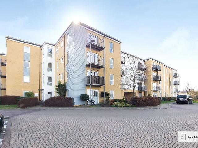 Coxfarm Court, Hornchurch RM11, 2 bed flat to rent, £1,650 pcm | PrimeLocation