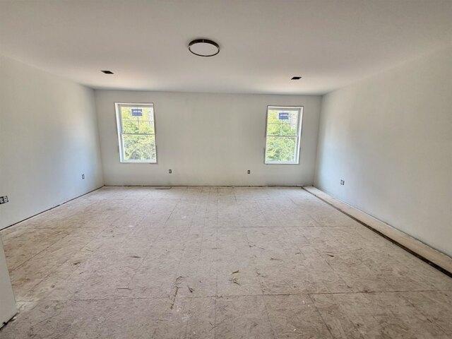 Coyote Ct, Barrington, Home For Sale