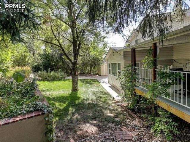 Cozy Master Bedroom in Colorado Springs | Availab