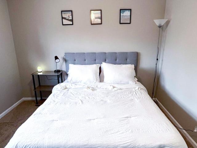 Cozy Meets Modern in Lilburn!