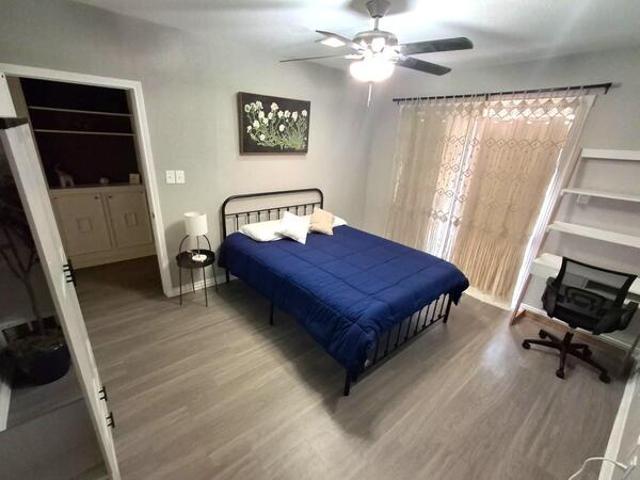Cozy & Modern Home in Fort Worth | Furnished Rooms | Fast Wi Fi | Peaceful Neighborhood | All Bills Included